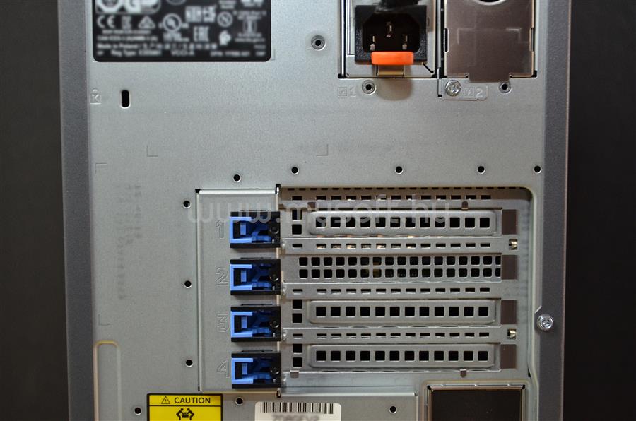 DELL PowerEdge T330 Tower H330 1x E3-1220v6 2x 495W iDRAC8 Express 8x 3 ...